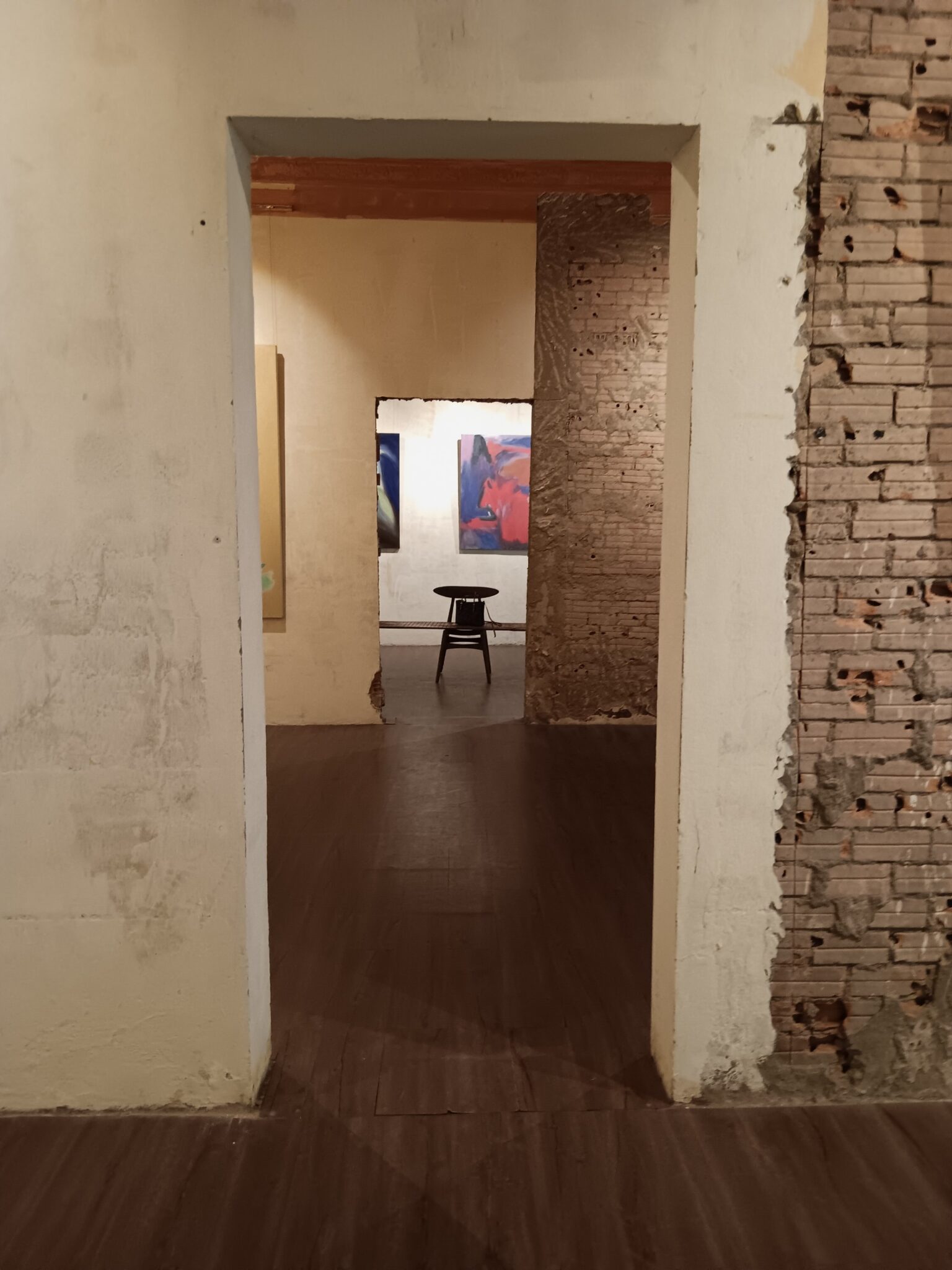 Triển lãm Bước Xuống Cầu Thang Và Tìm - Bùi Chát - PhuongTheNgoc